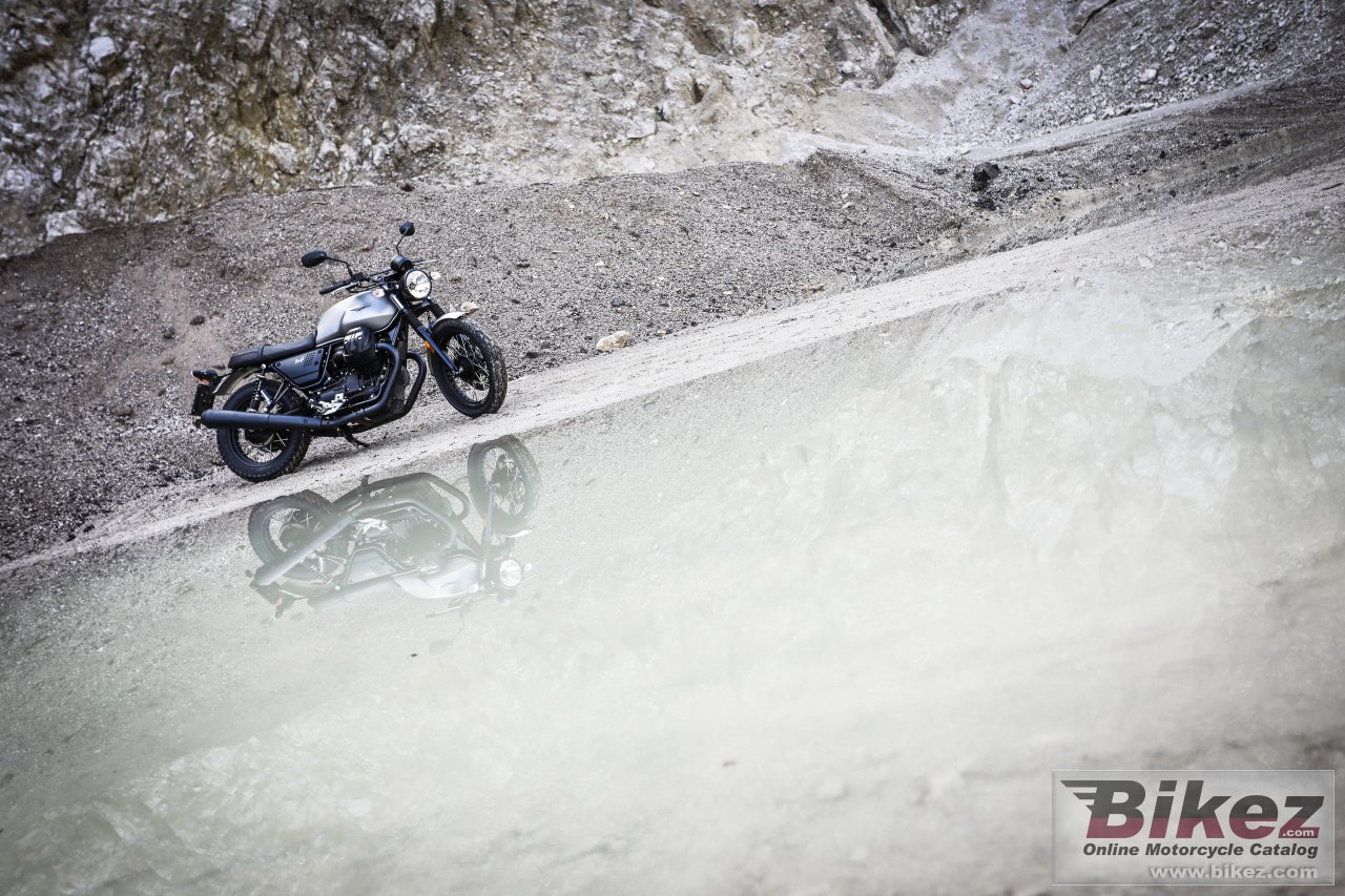 Moto Guzzi V7 Iii Rough Poster